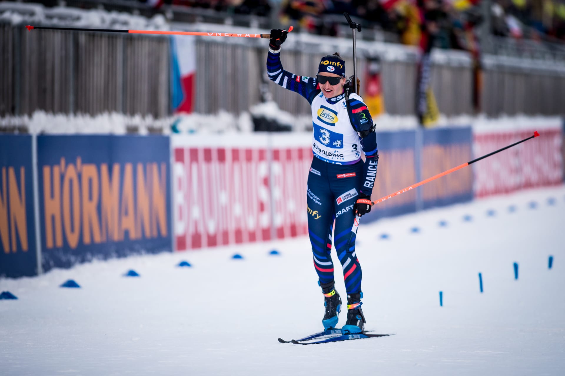 Simon’s Anchor Leg Secures French Relay Win